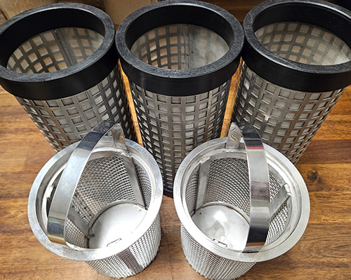 Perforated screen elements with moulded ends - Monarch Filters